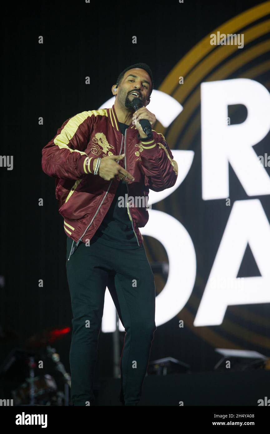 Craig david on stage hi-res stock photography and images - Alamy