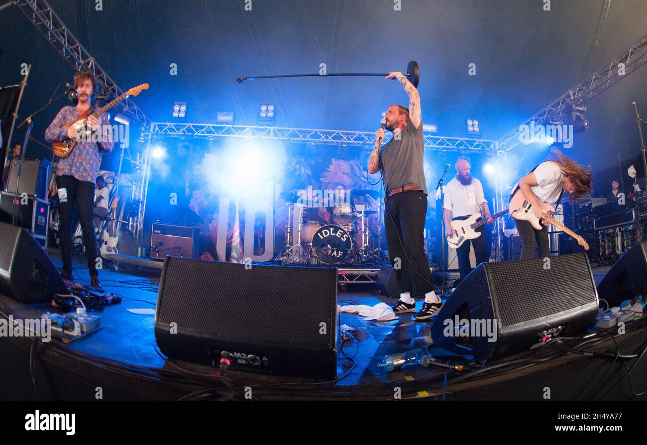 Idles photo hi-res stock photography and images - Alamy