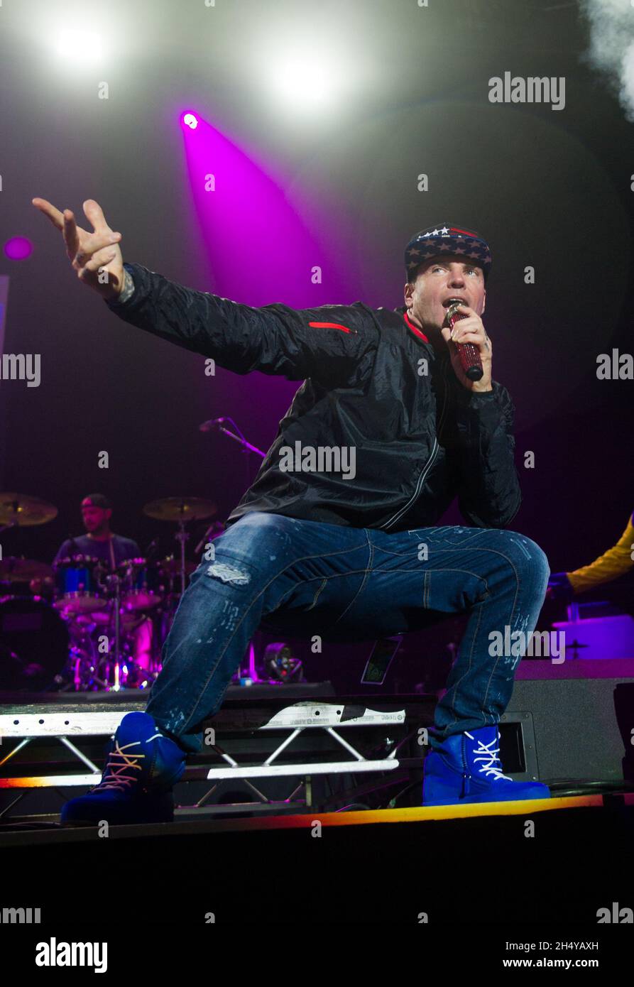 Vanilla ice rapper concert hi-res stock photography and images - Alamy