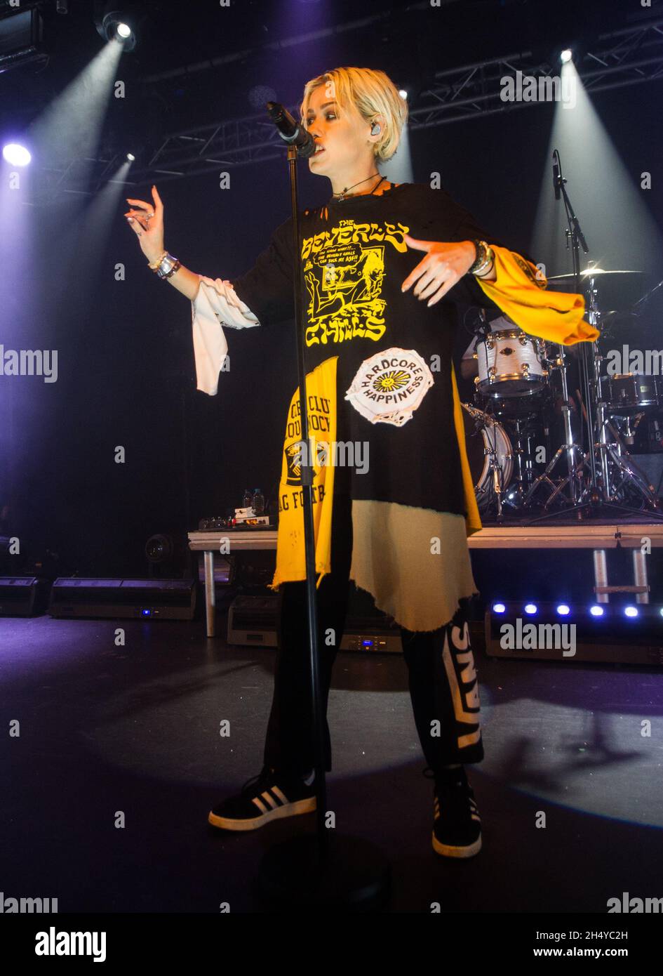 Jenna McDougall of Tonight Alive performs on stage at Rock City in ...