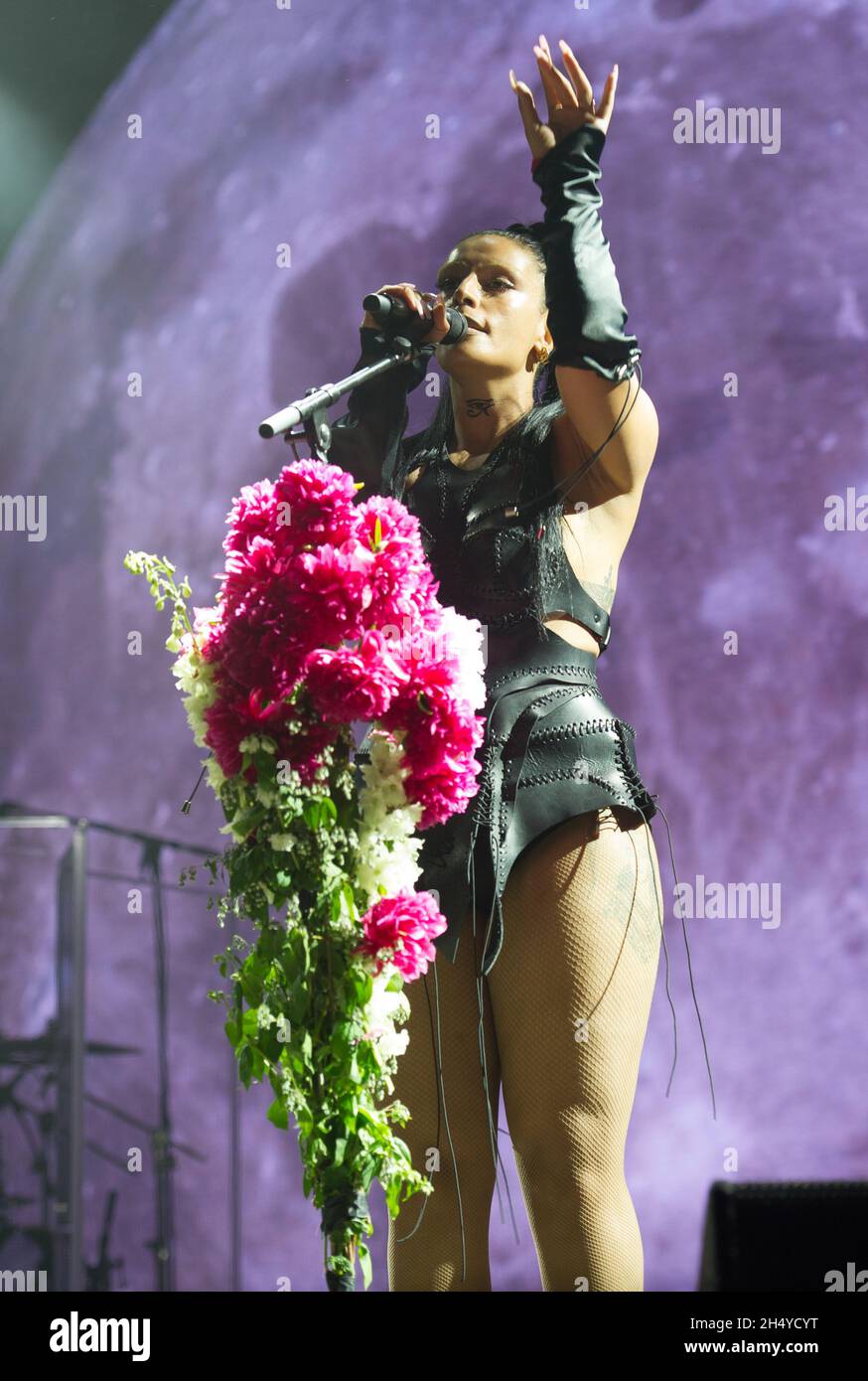 Sevdaliza singer hi-res stock photography and images - Alamy