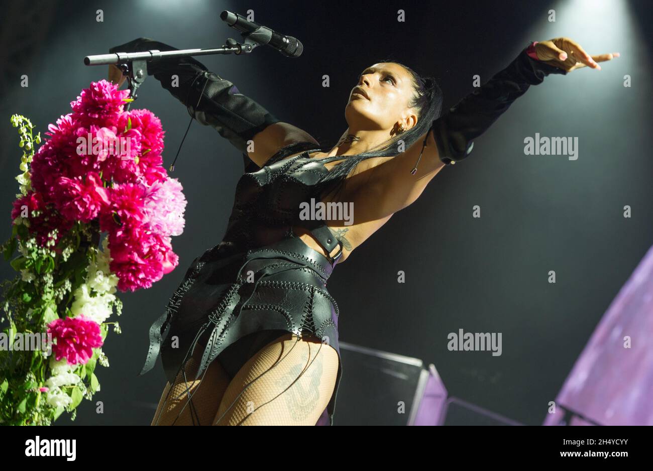 Sevdaliza singer hi-res stock photography and images - Alamy