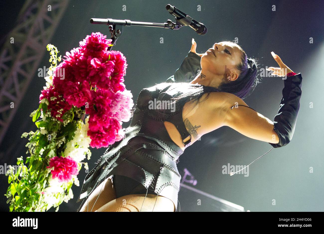 Sevdaliza singer hi-res stock photography and images - Alamy