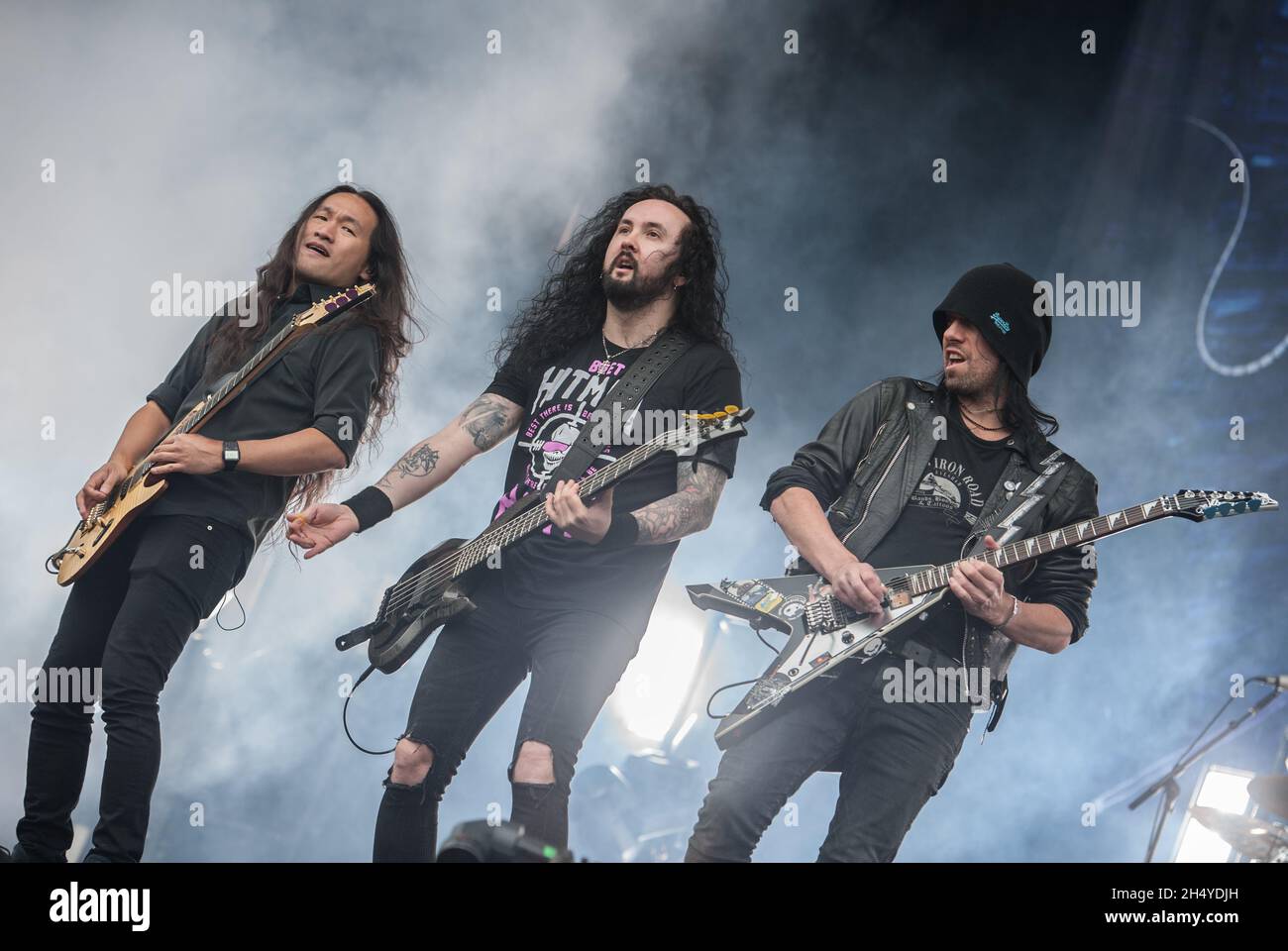 Herman Li, Frederic Leclercq and Sam Totman of Dragonforce perform live ...