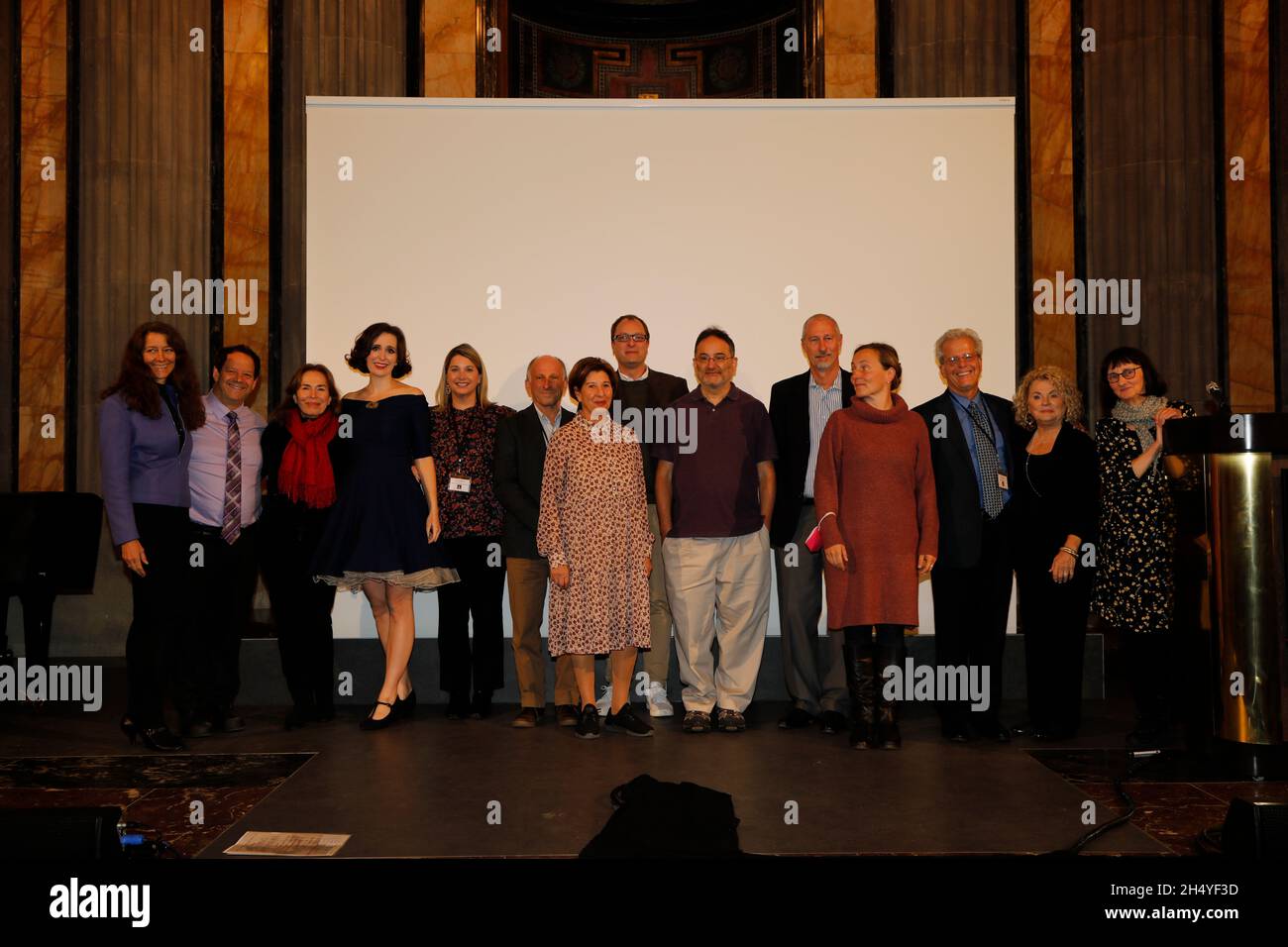 PETER ARNADE, LAURA und SABINE LANDSBERGER,DAN PERI, TAMARA MEYER, JODI ...