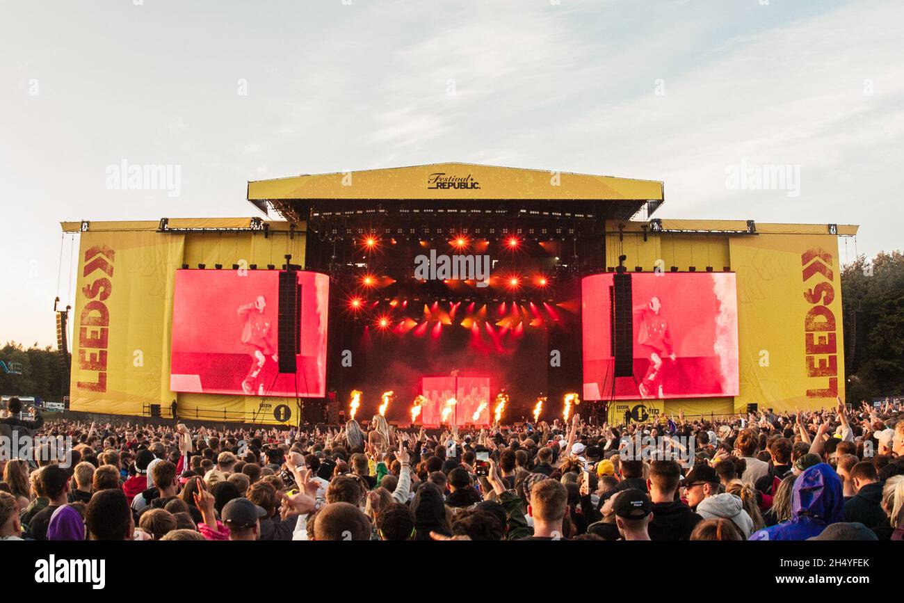 Travis scott performs on stage hi-res stock photography and images - Alamy