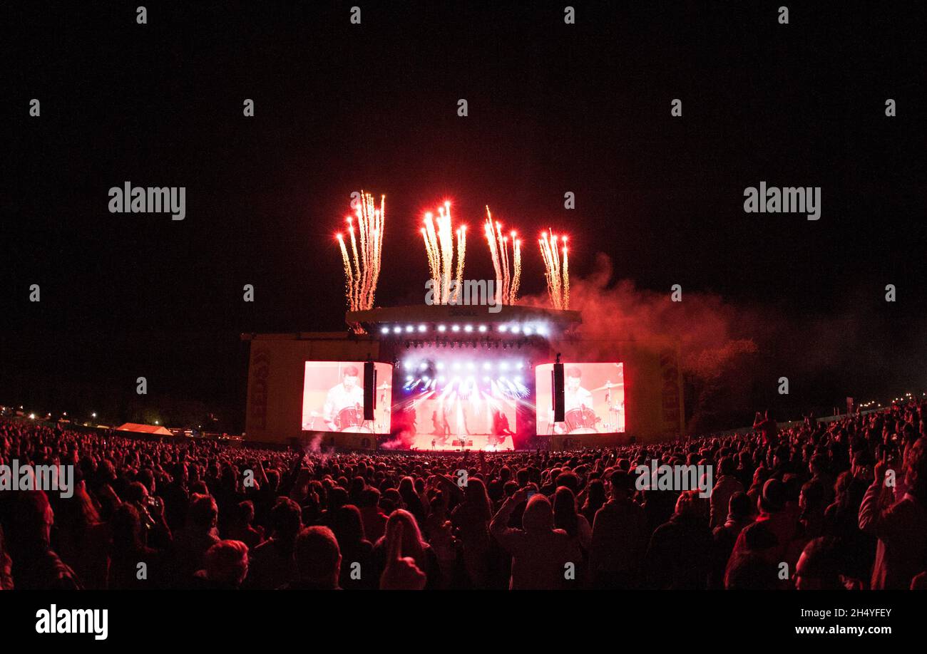 Pete Wentz, Patrick Stump, Andy Hurley and Joe Trohman of Fall Out Boy ...