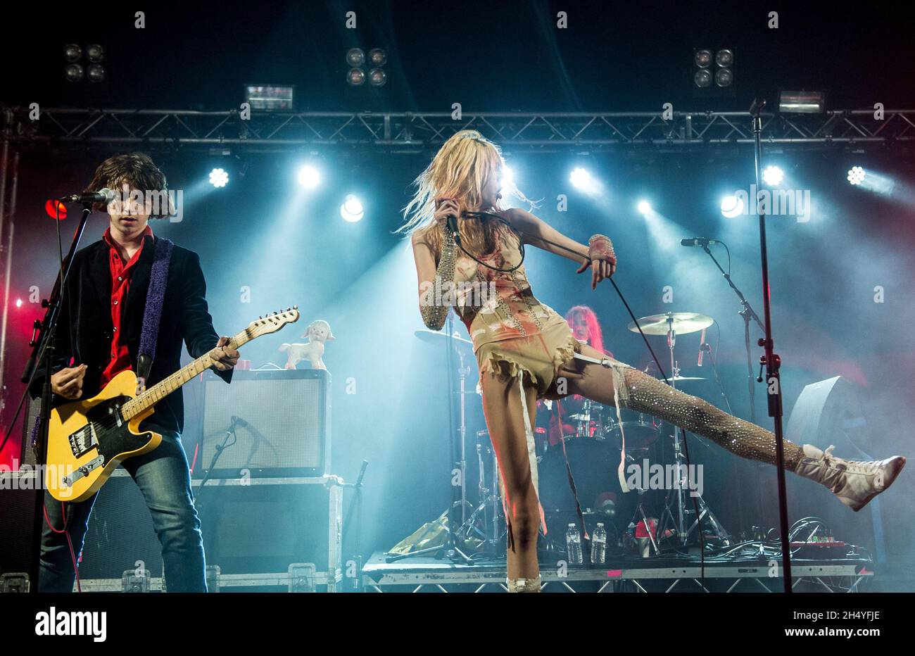 Arrow de Wilde of Starcrawler performs on stage on day 3 of Leeds ...