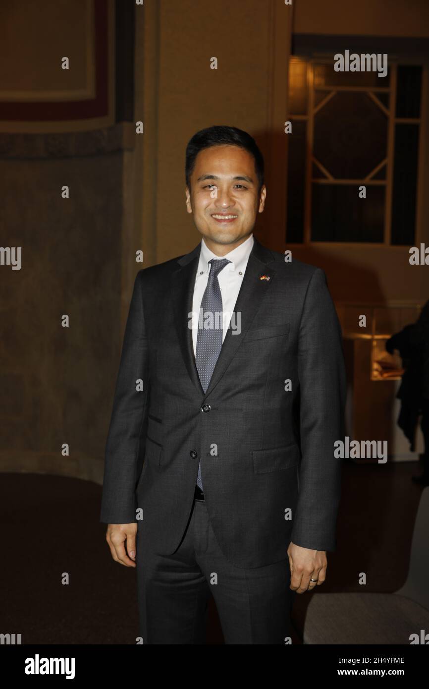 Kenichiro (Ken) Toko, U.S. Consul General in Leipzig bei: UNSERE ...