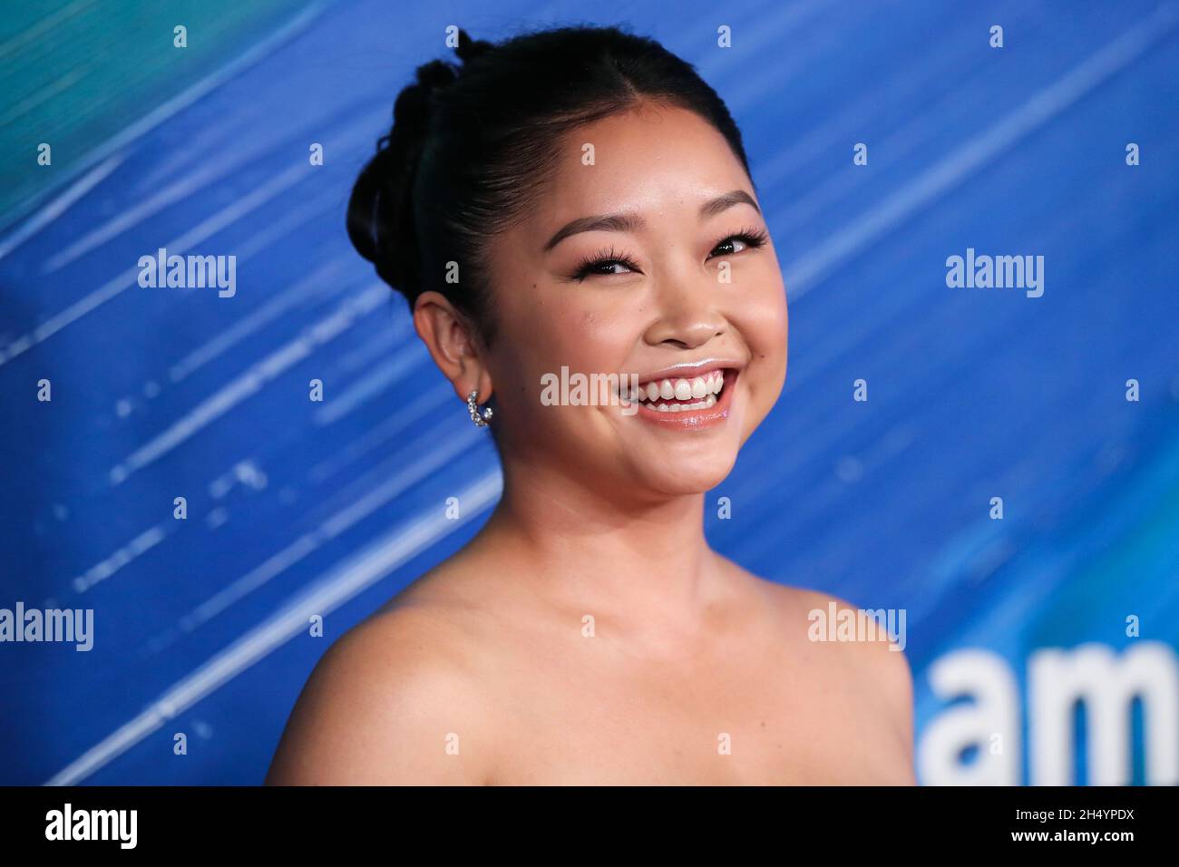 WEST HOLLYWOOD, LOS ANGELES, CALIFORNIA, USA - NOVEMBER 04: Actress ...