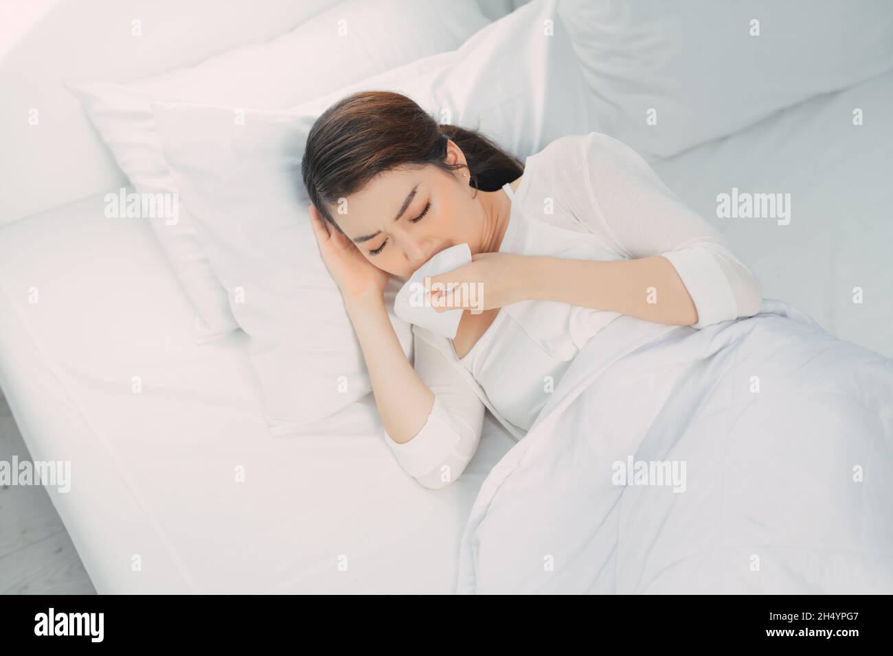 Influenza bed hi-res stock photography and images - Alamy