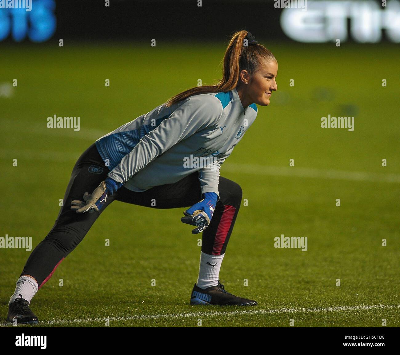 Grace Pilling Man City goalkeeper warms up During Women's Conti League ...