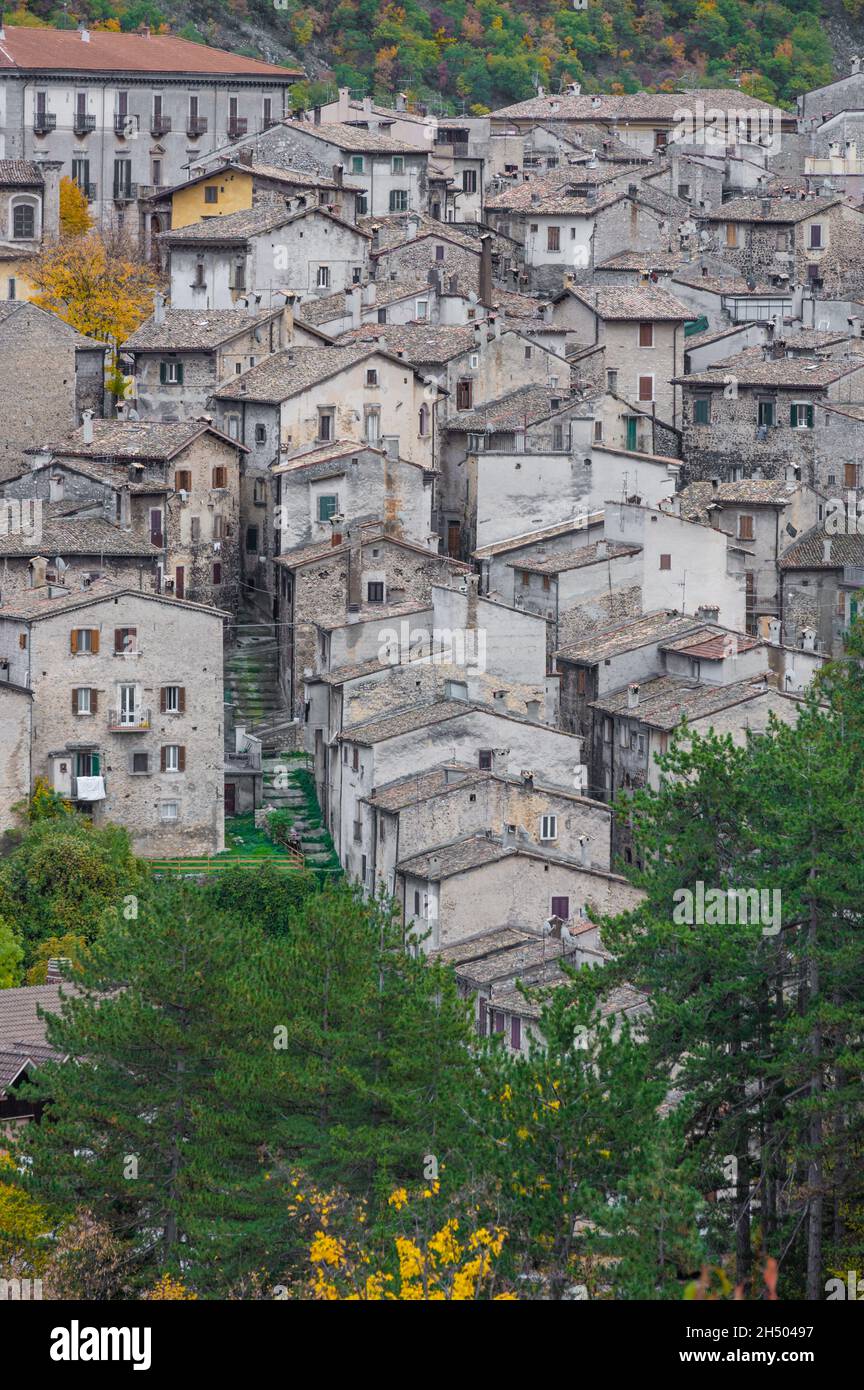 Scanno (Abruzzo, Italy) - The medieval village of Scanno, in the ...