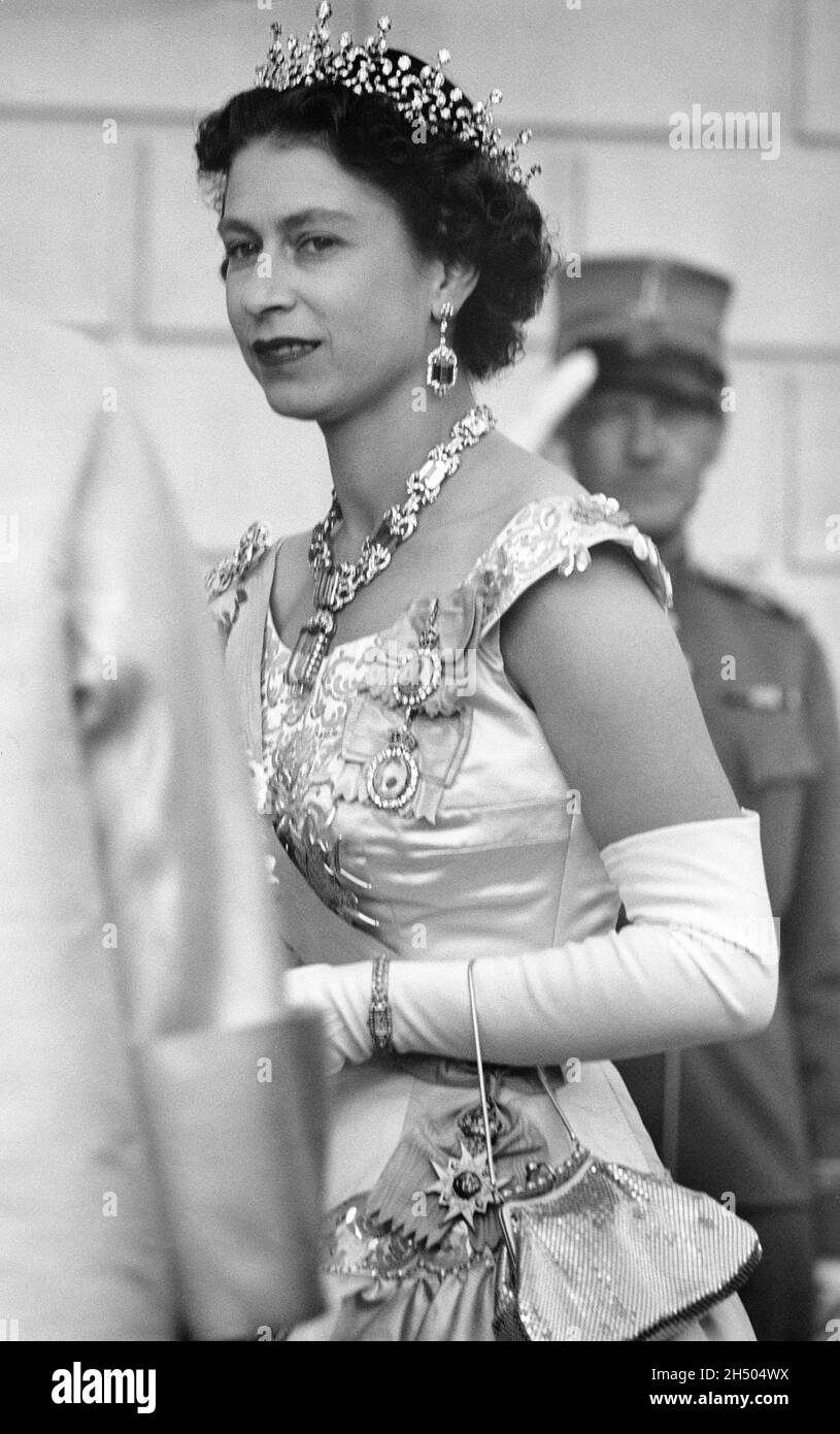 Queen Elizabeth II at the Amaranth Ball in Stockholm City Hall in ...