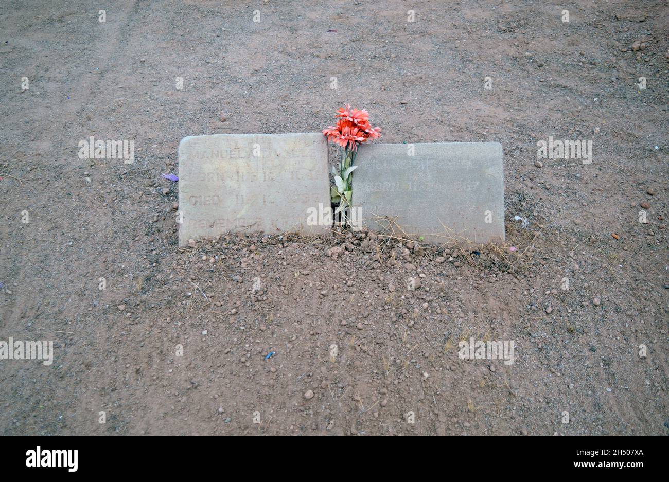 Crude Mexican graves on the Day of the Dead in Arizona Stock Photo - Alamy