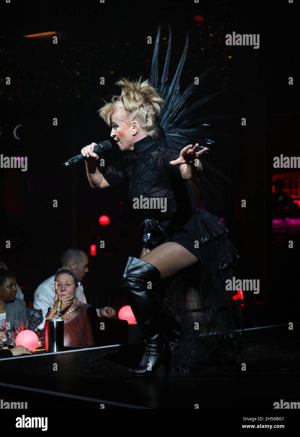 80's Icon Toyah Wilcox seen performing on stage as she joins Cabaret ...