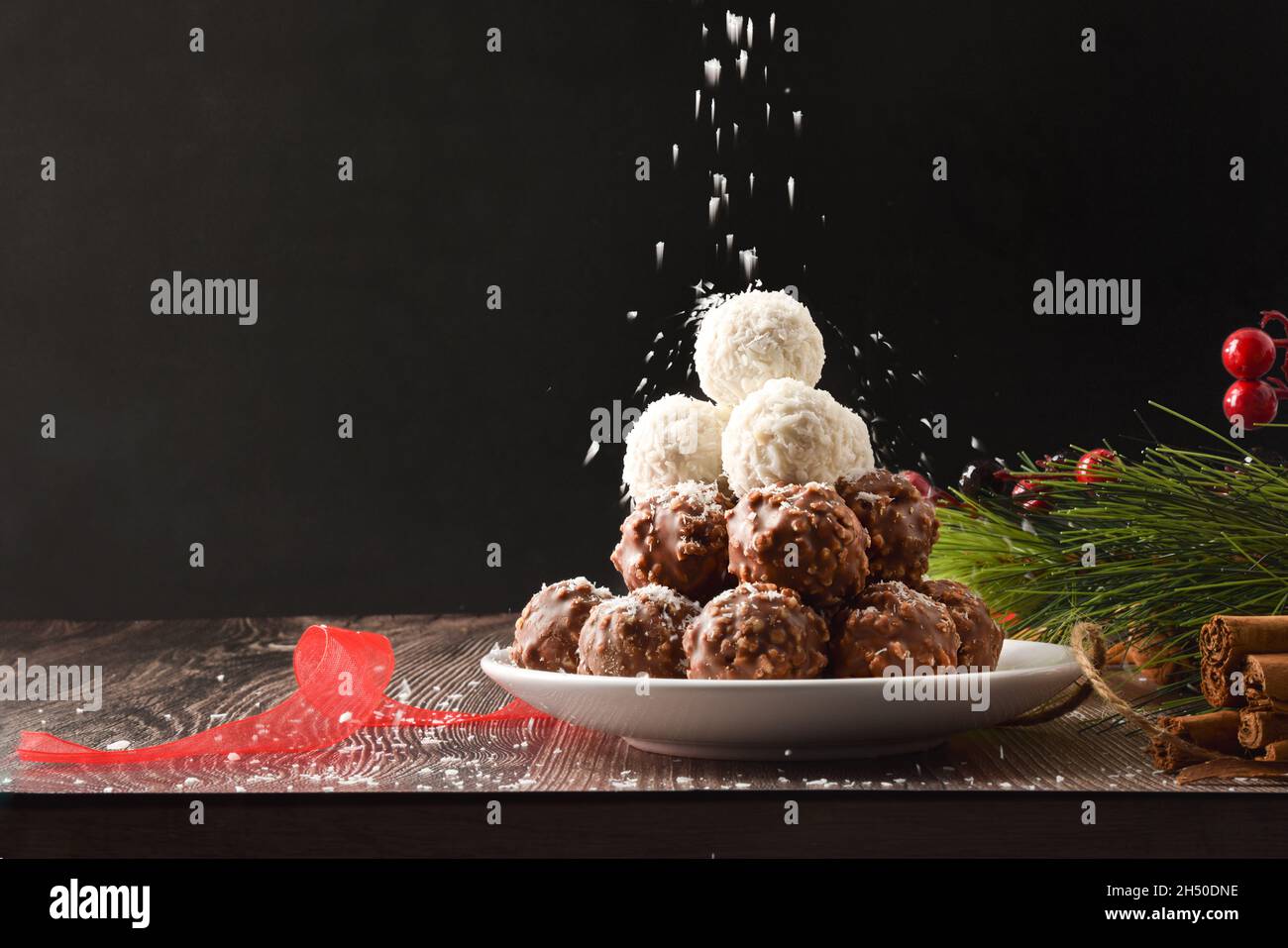 Coconut tree christmas hi-res stock photography and images - Alamy