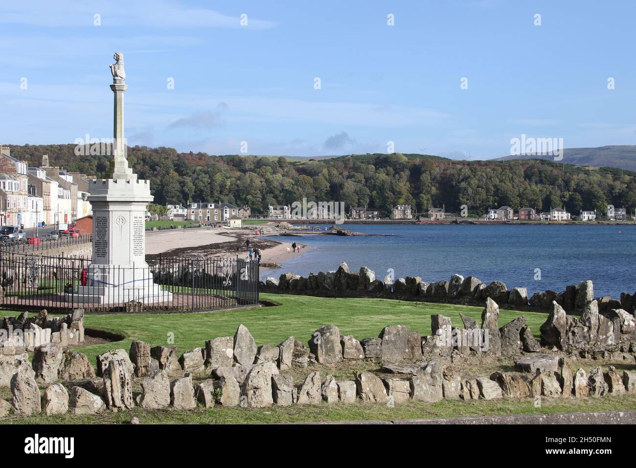 Millport, Isle of Cumbrae, North Ayrshire, Scotland, UK. War memorial ...
