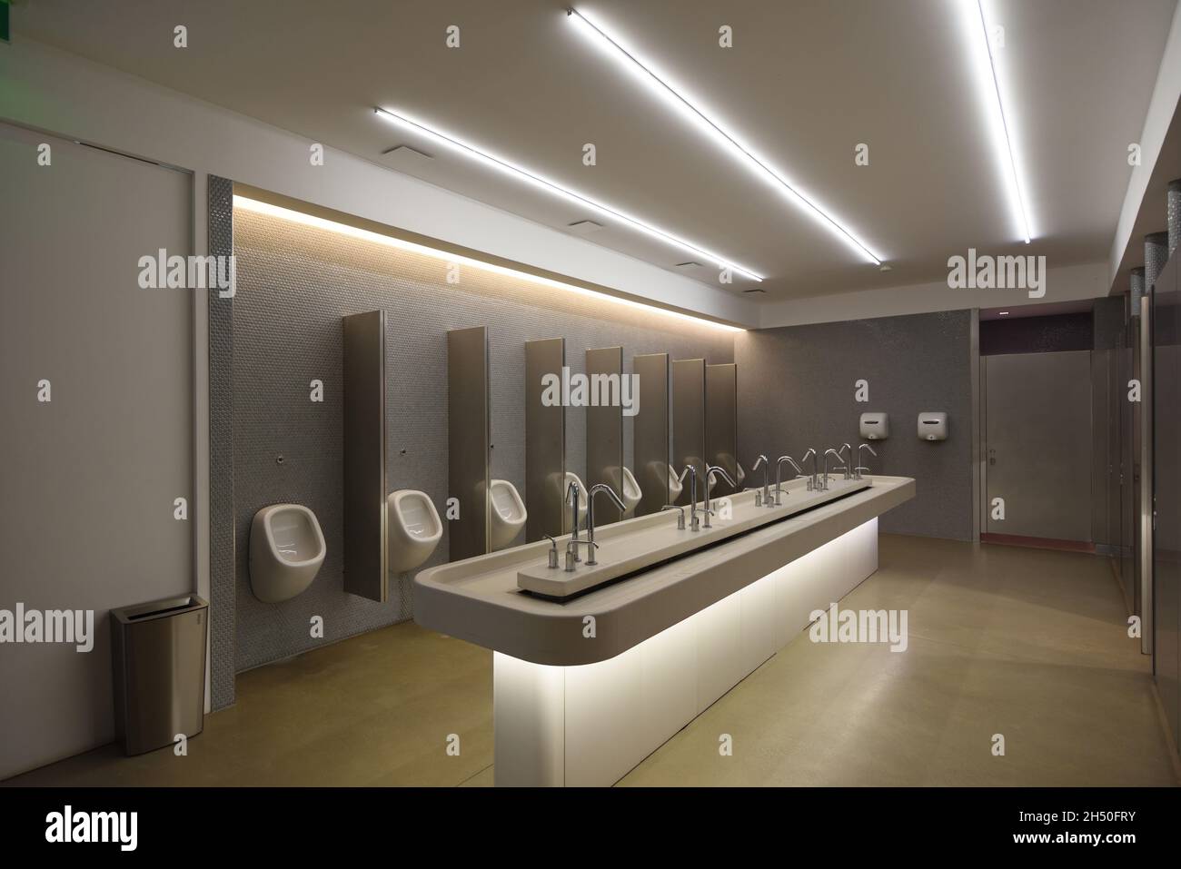 Contemporary Modern Designer Toilets, Washbasins & UrinalsLUMA Tower ...