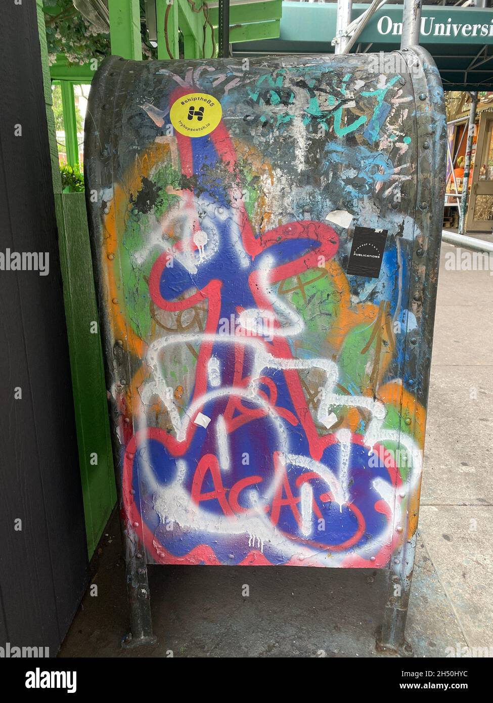 Anonymous graffiti hi-res stock photography and images - Alamy