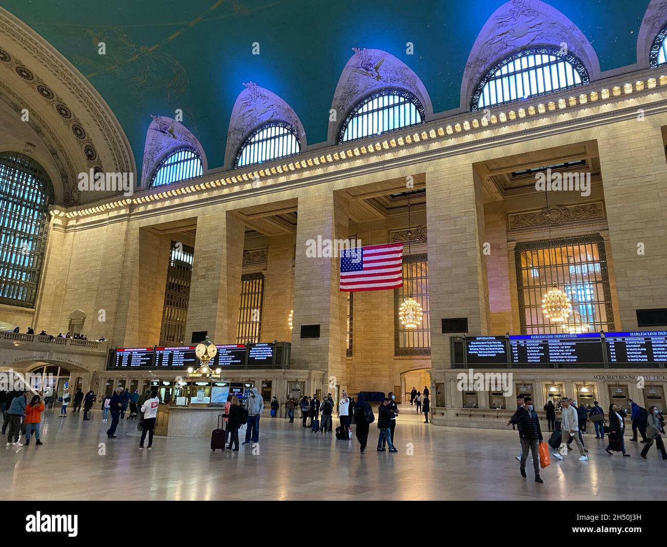 Inside the main hall at Grand Central Terminal in New York City Stock ...