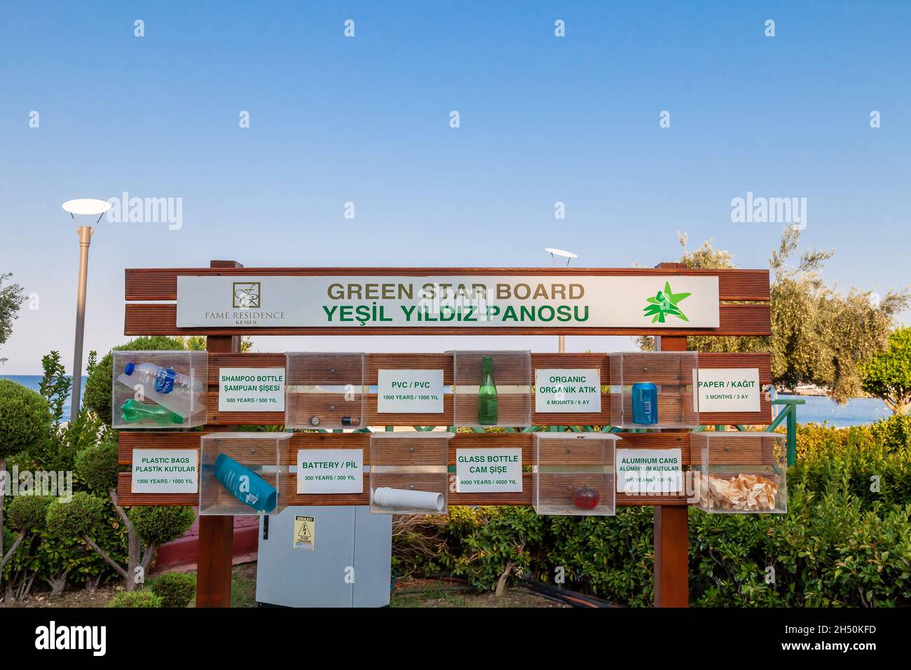 Material decomposition rate hi-res stock photography and images - Alamy