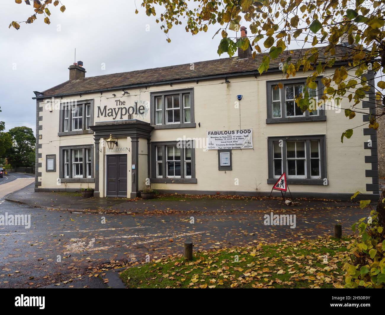 Walking from Long Preston to Settle in the Yorkshire Dales via the New ...