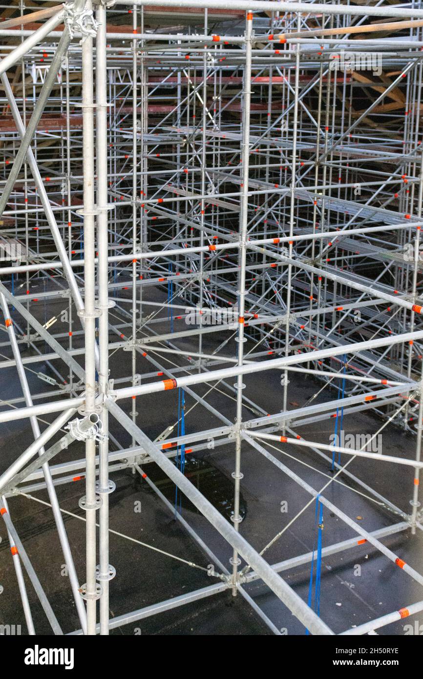Construction scaffolding on building Stock Photo - Alamy