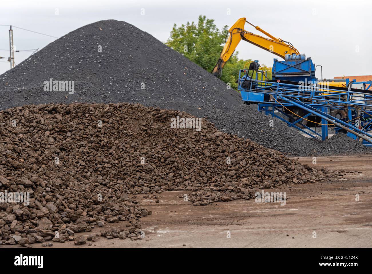 Big Pile of Black Coal Exterior Storage for Winter Stock Photo - Alamy