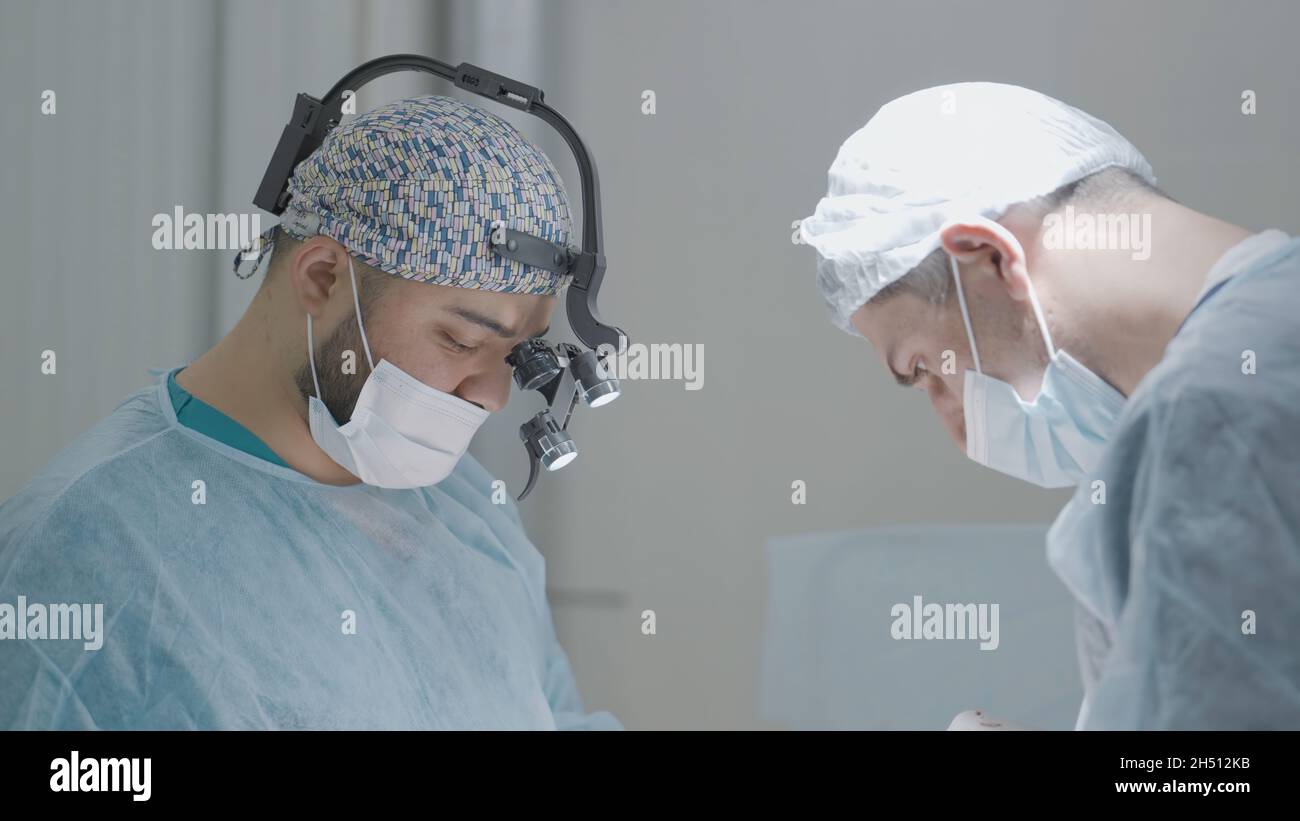 Surgical incision bleeding hi-res stock photography and images - Alamy