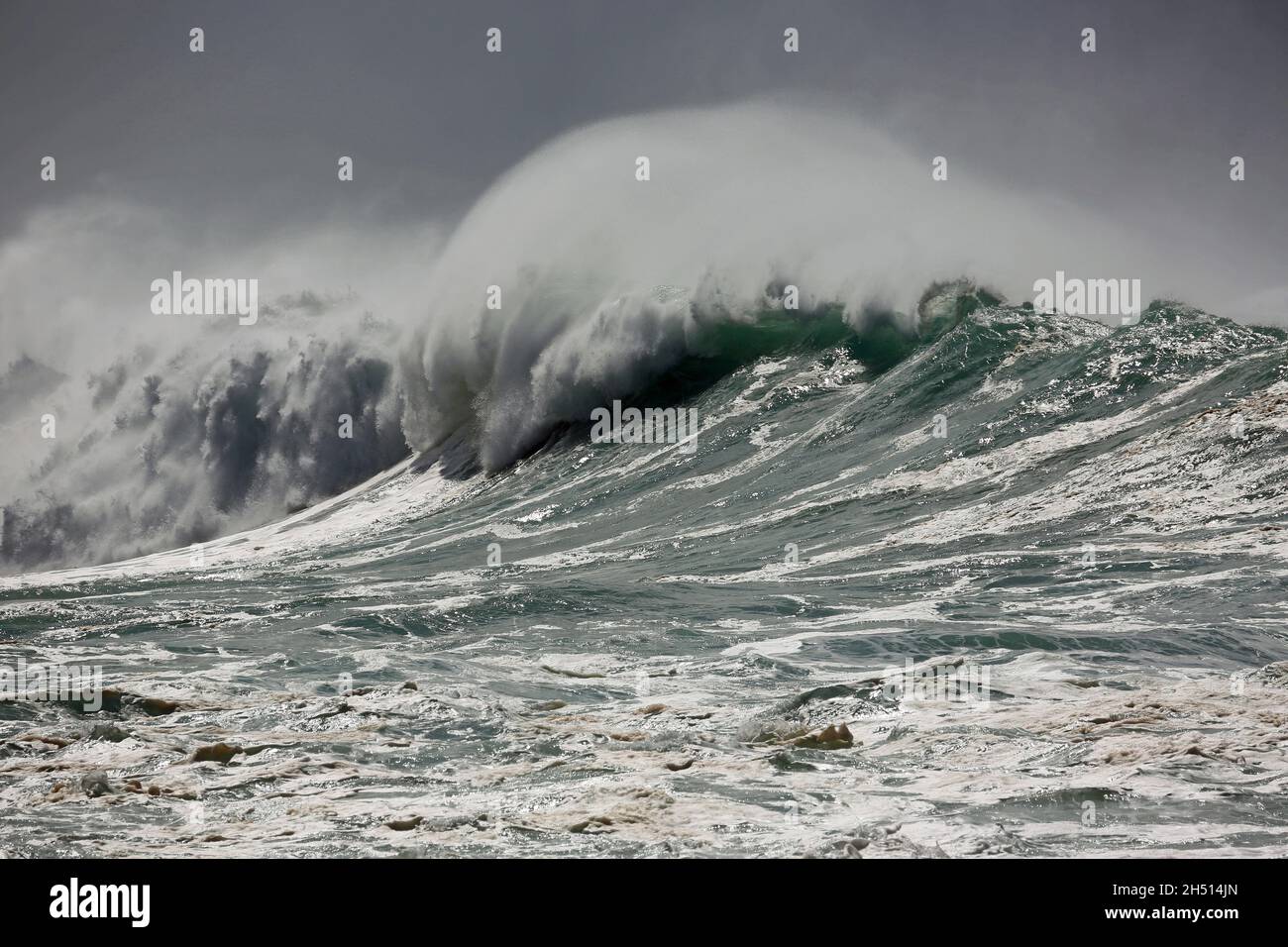 Powerful wave - Oahu, Hawaii Stock Photo - Alamy