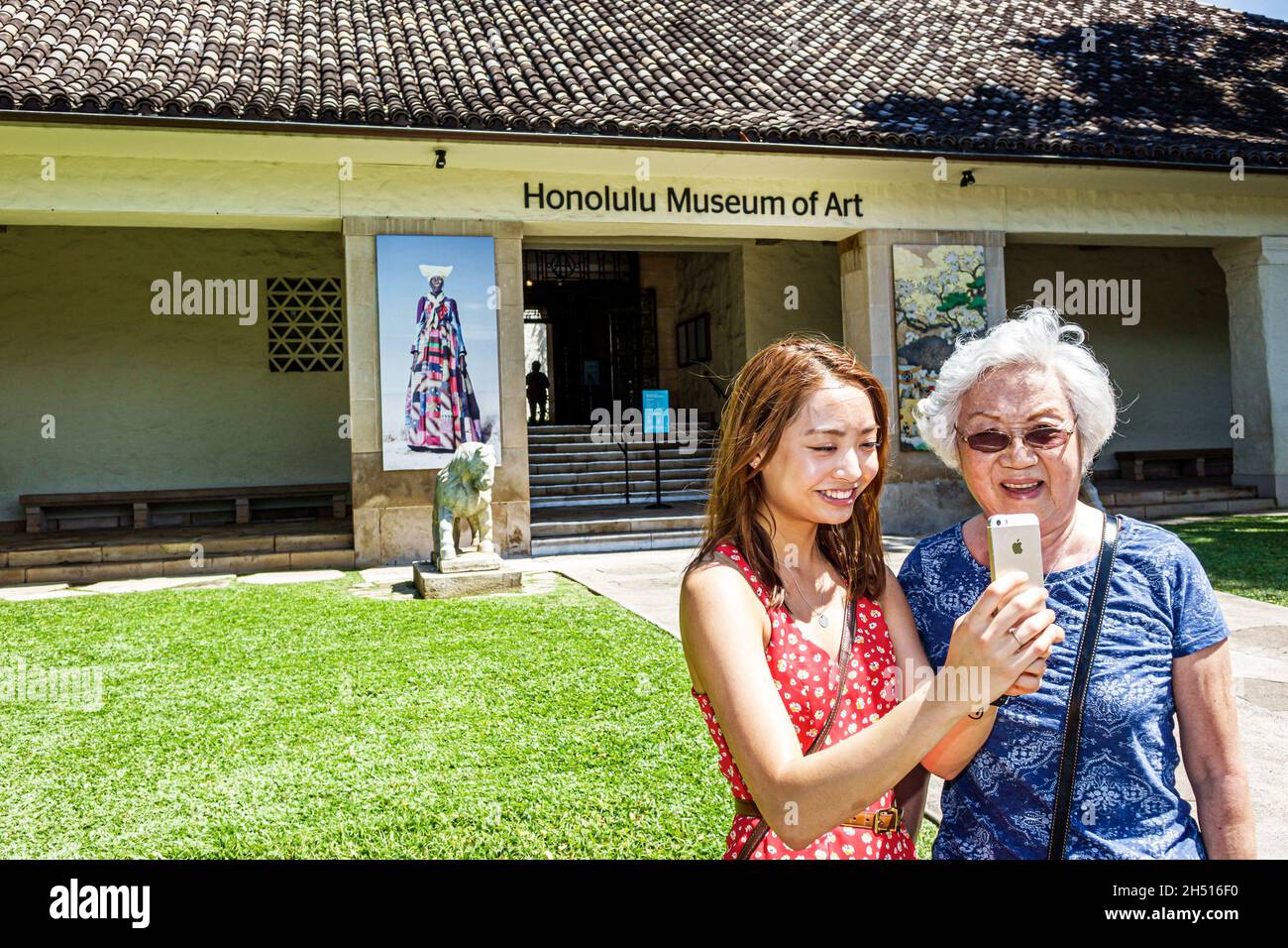 Older asian woman teen hi-res stock photography and images - Alamy