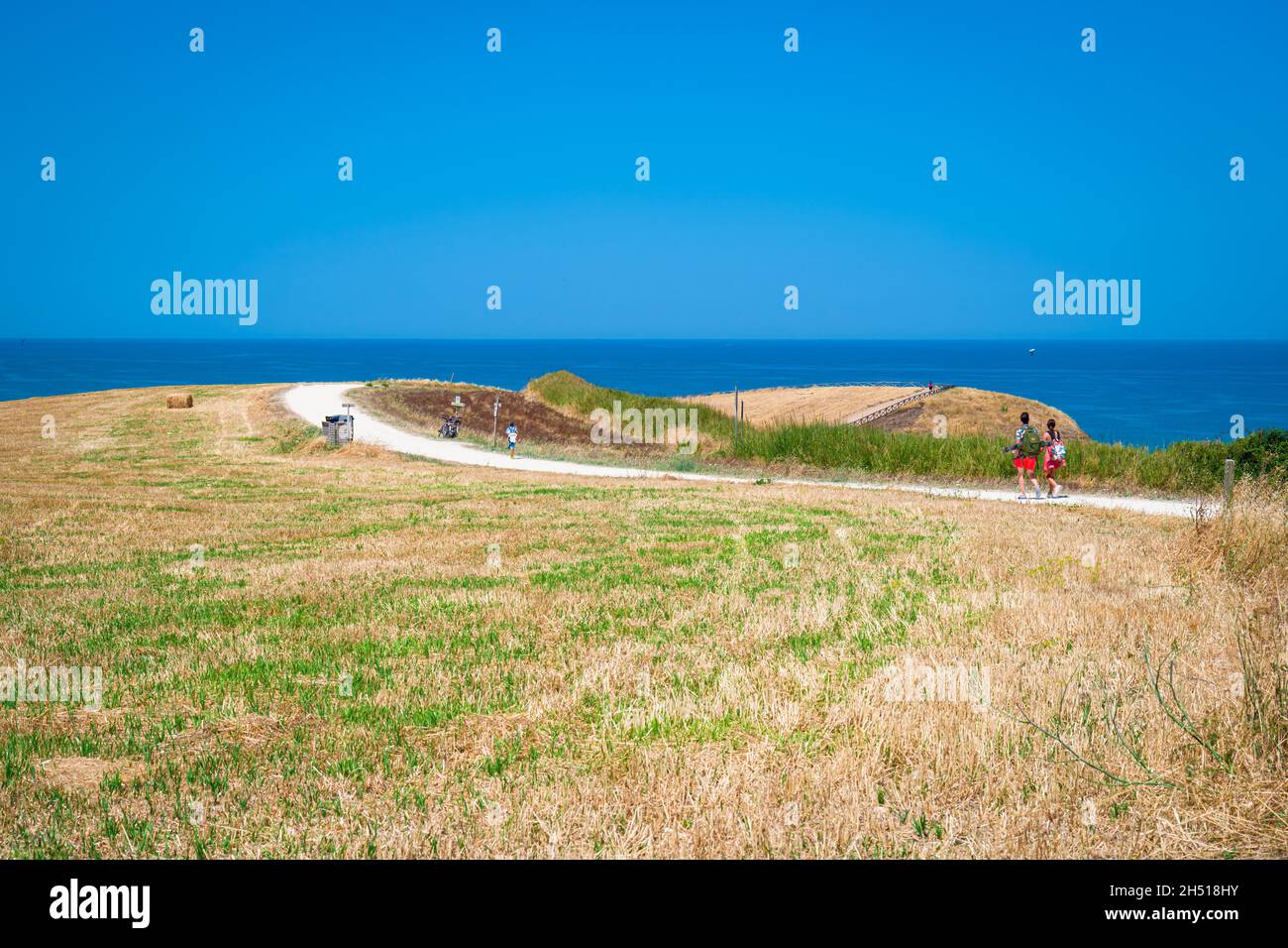 Punta Aderci and Punta Penna beach in Vasto, Abruzzo Stock Photo - Alamy