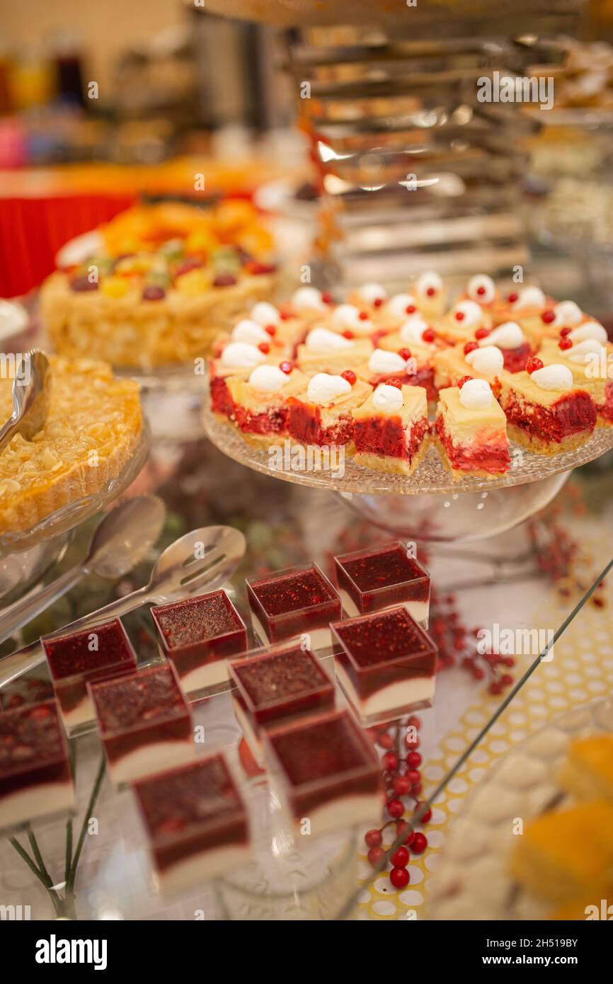 Sweets in cups hi-res stock photography and images - Alamy