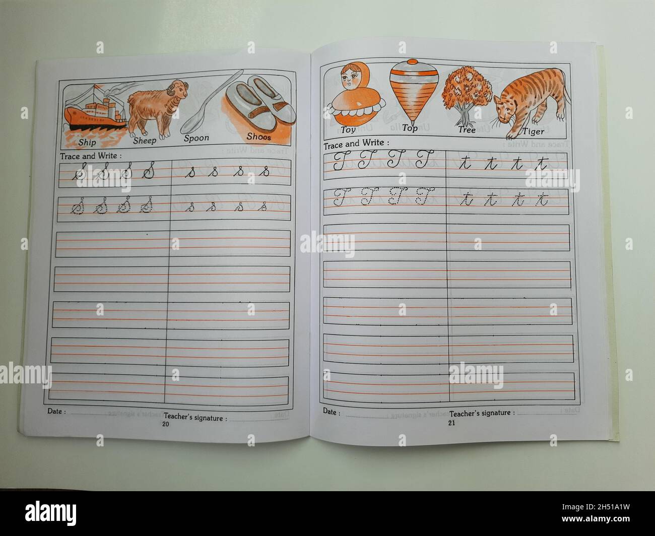 Cursive worksheets hi-res stock photography and images - Alamy