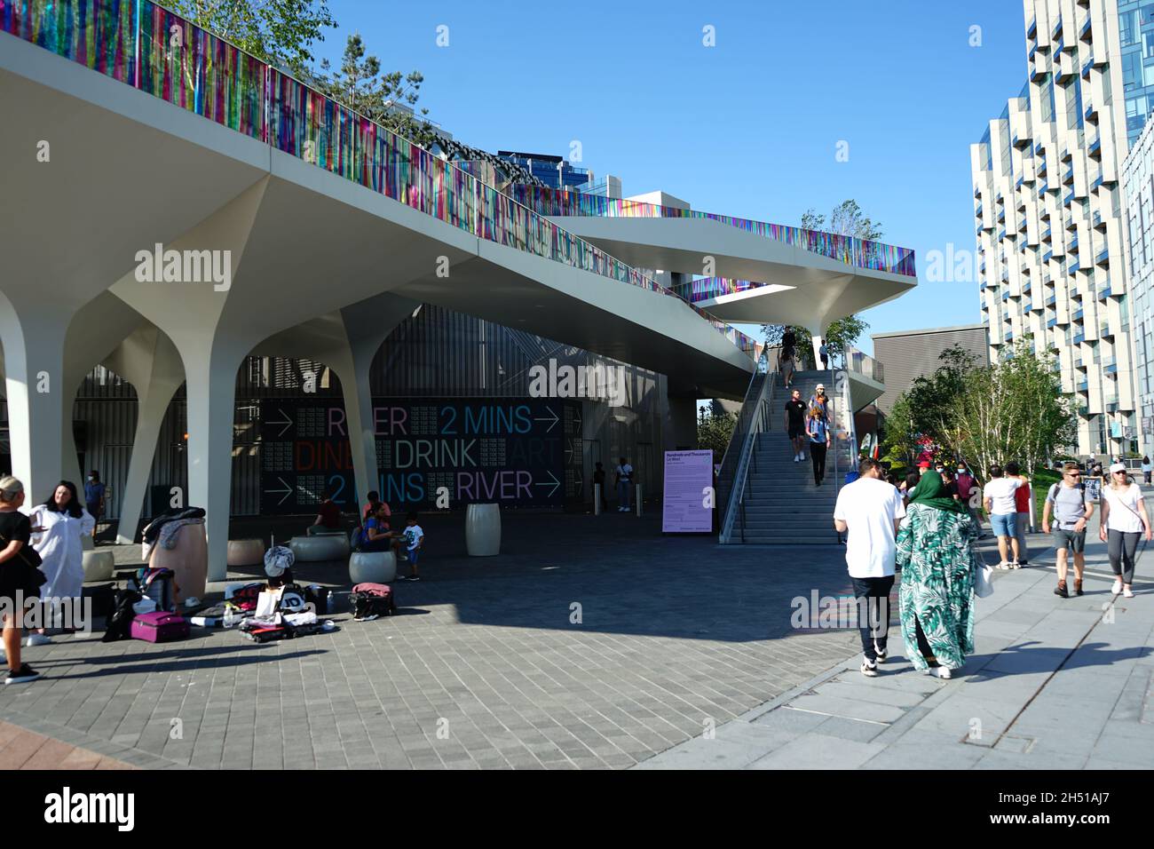 Visitors at Peninsula Square, London, England, United Kingdom Stock ...