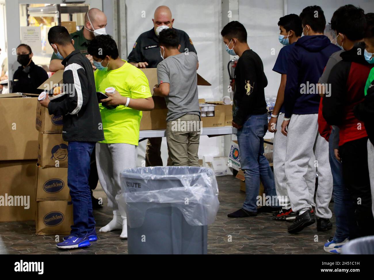 Donna, United States. 17 March, 2021. Housing and processing for ...