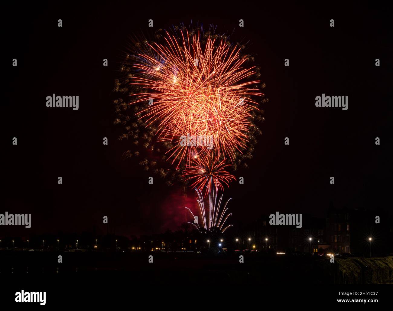 Musselburgh, East Lothian, Scotland, UK, 5th November 2021. Bonfire ...