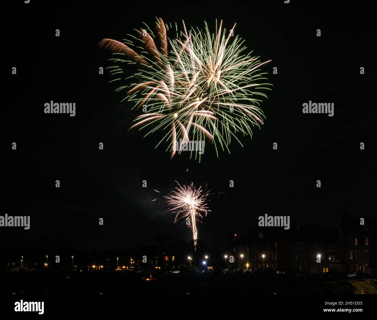Musselburgh, East Lothian, Scotland, UK, 5th November 2021. Bonfire ...