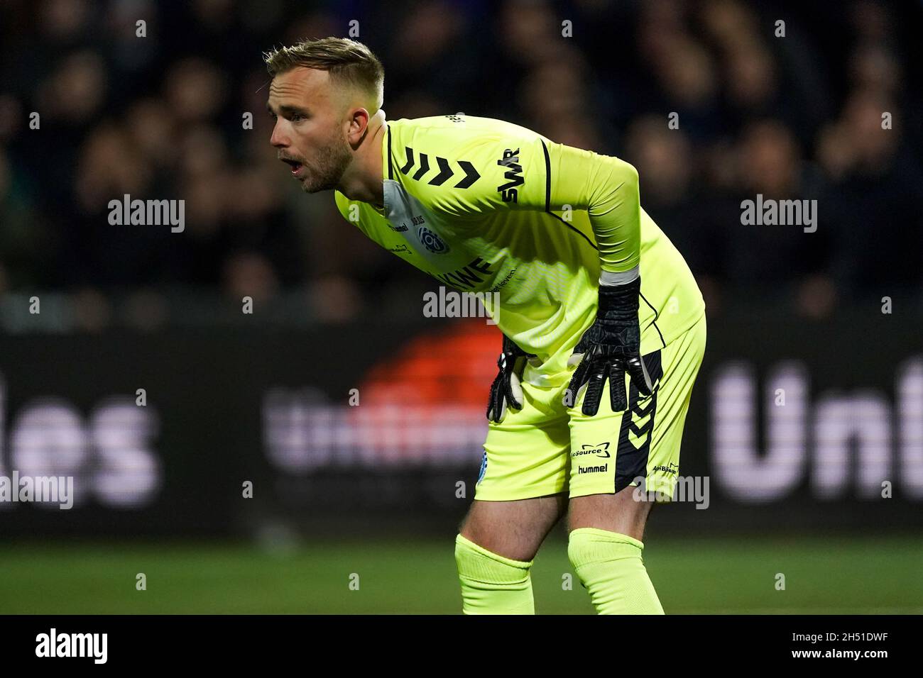 DEN BOSCH, NETHERLANDS - NOVEMBER 5: goalkeeper Hidde Jurjus of De ...