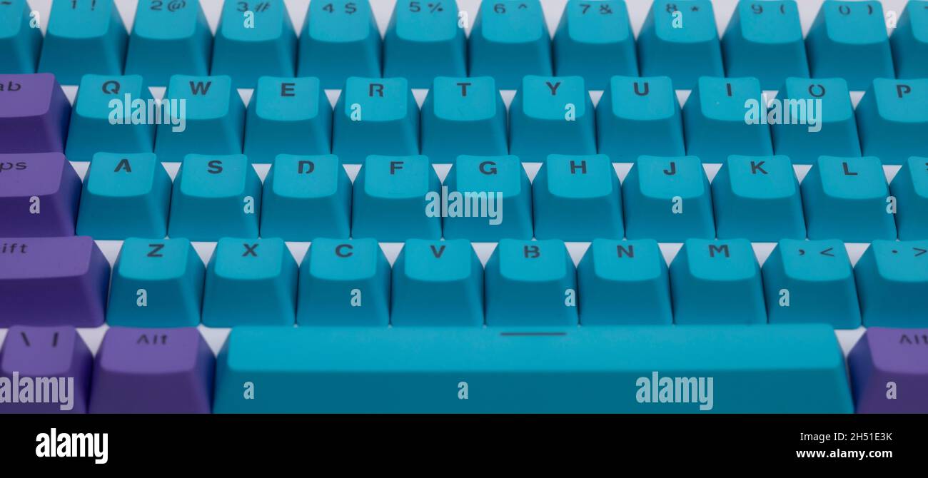 Losse computer keyboard keys moving around Stock Photo - Alamy