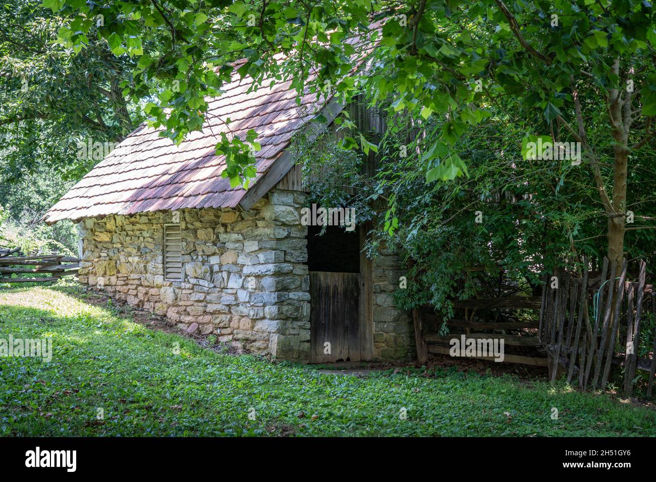 Springhouse hi-res stock photography and images - Alamy