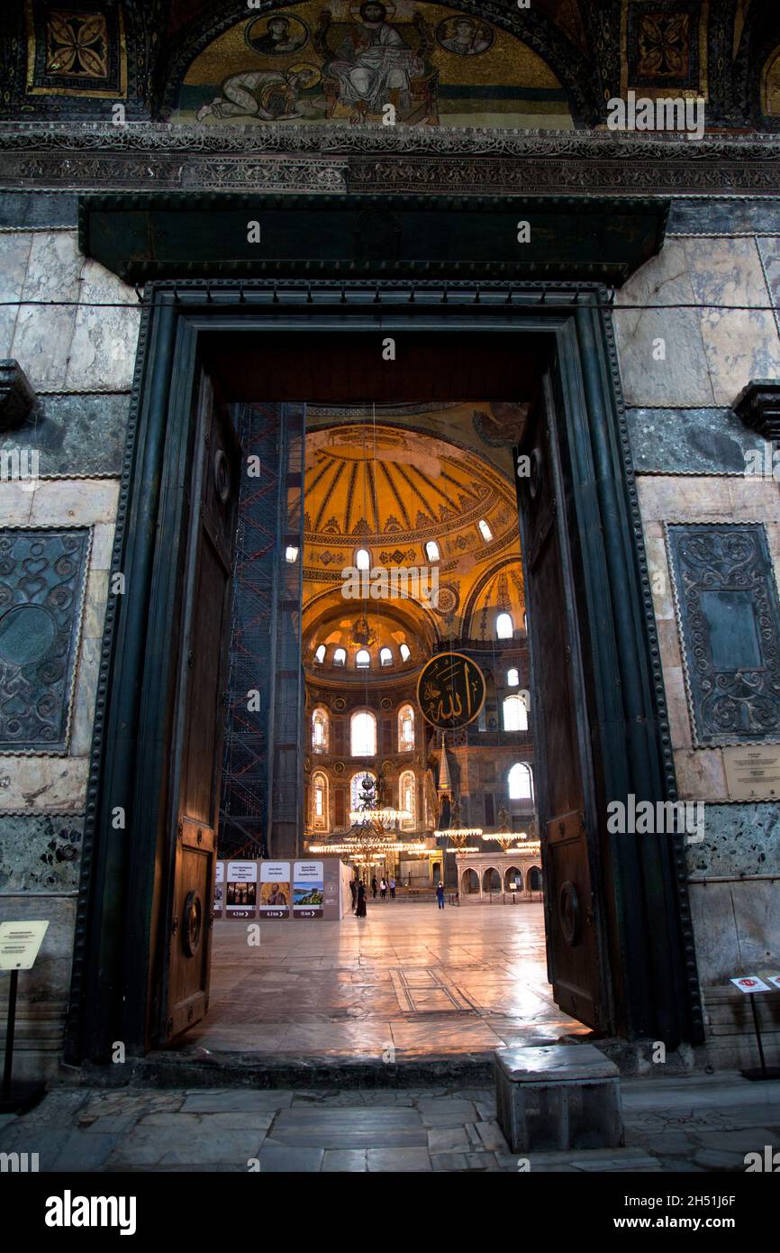 Hagia Sophia is a museum, historical basilica and mosque in Istanbul ...