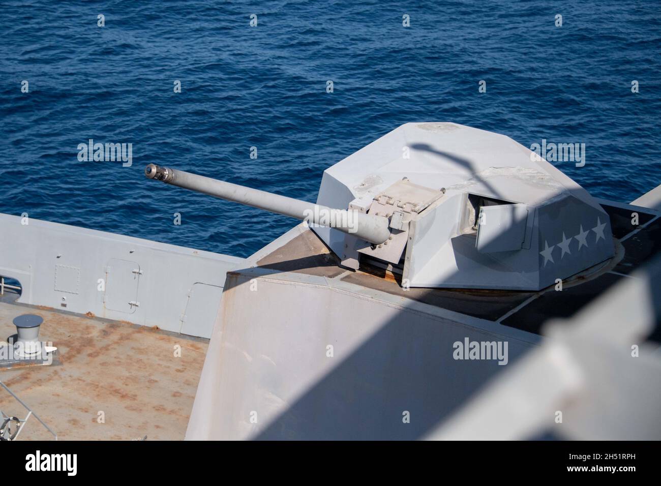 46 gun hi-res stock photography and images - Alamy