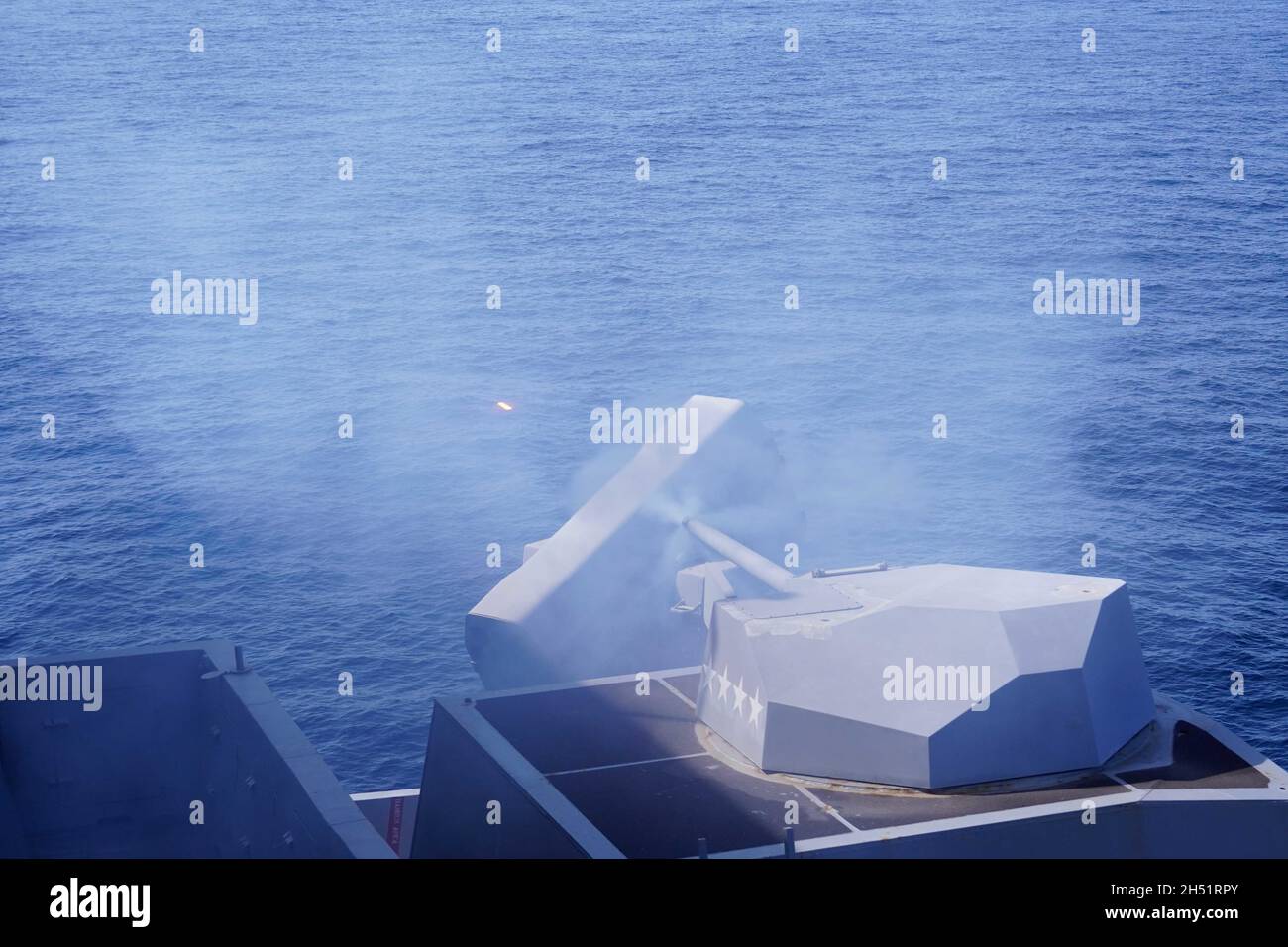 46 gun hi-res stock photography and images - Alamy