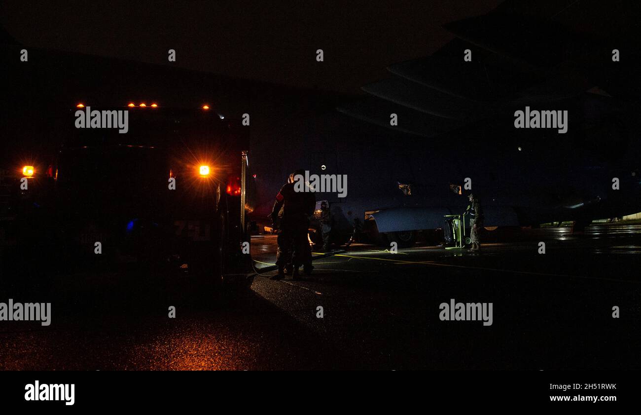 62nd airlift wing hi-res stock photography and images - Alamy