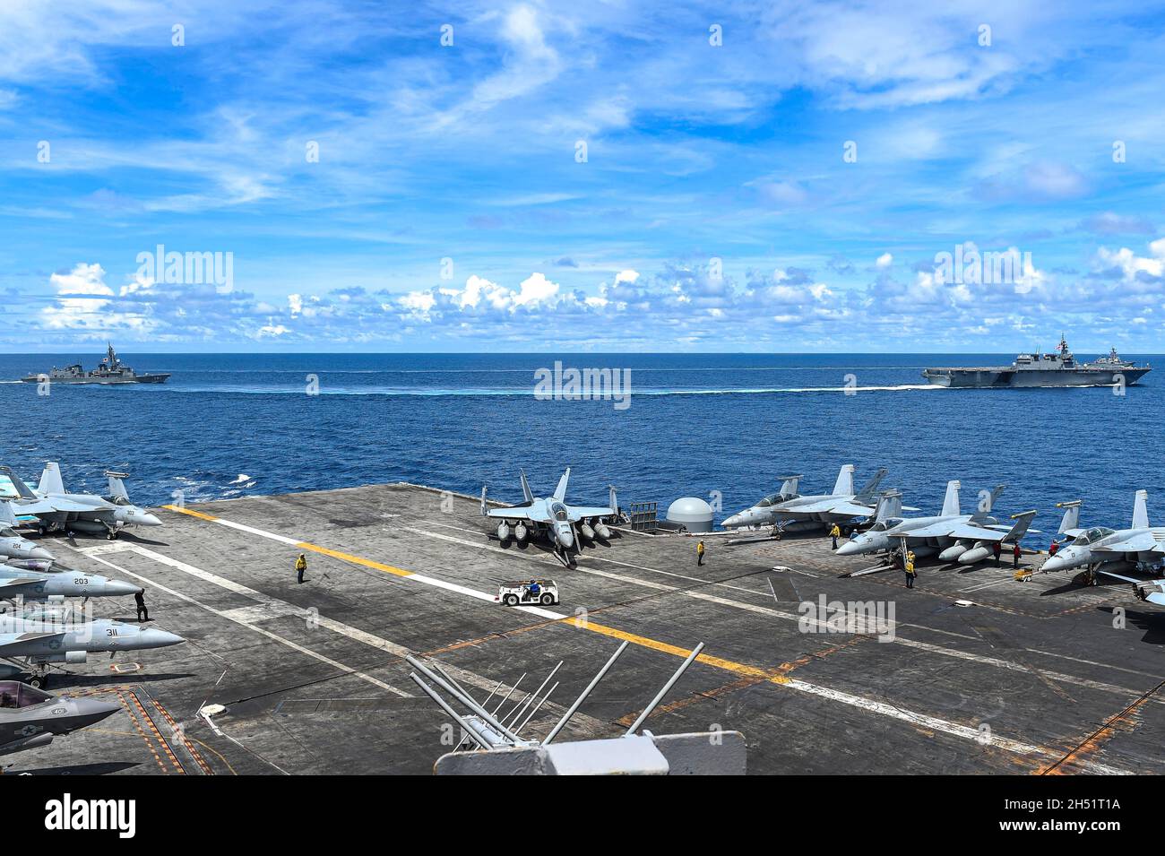 211030-N-OL611-2011 SOUTH CHINA SEA (Oct. 30, 2021) Japan Maritime Self ...