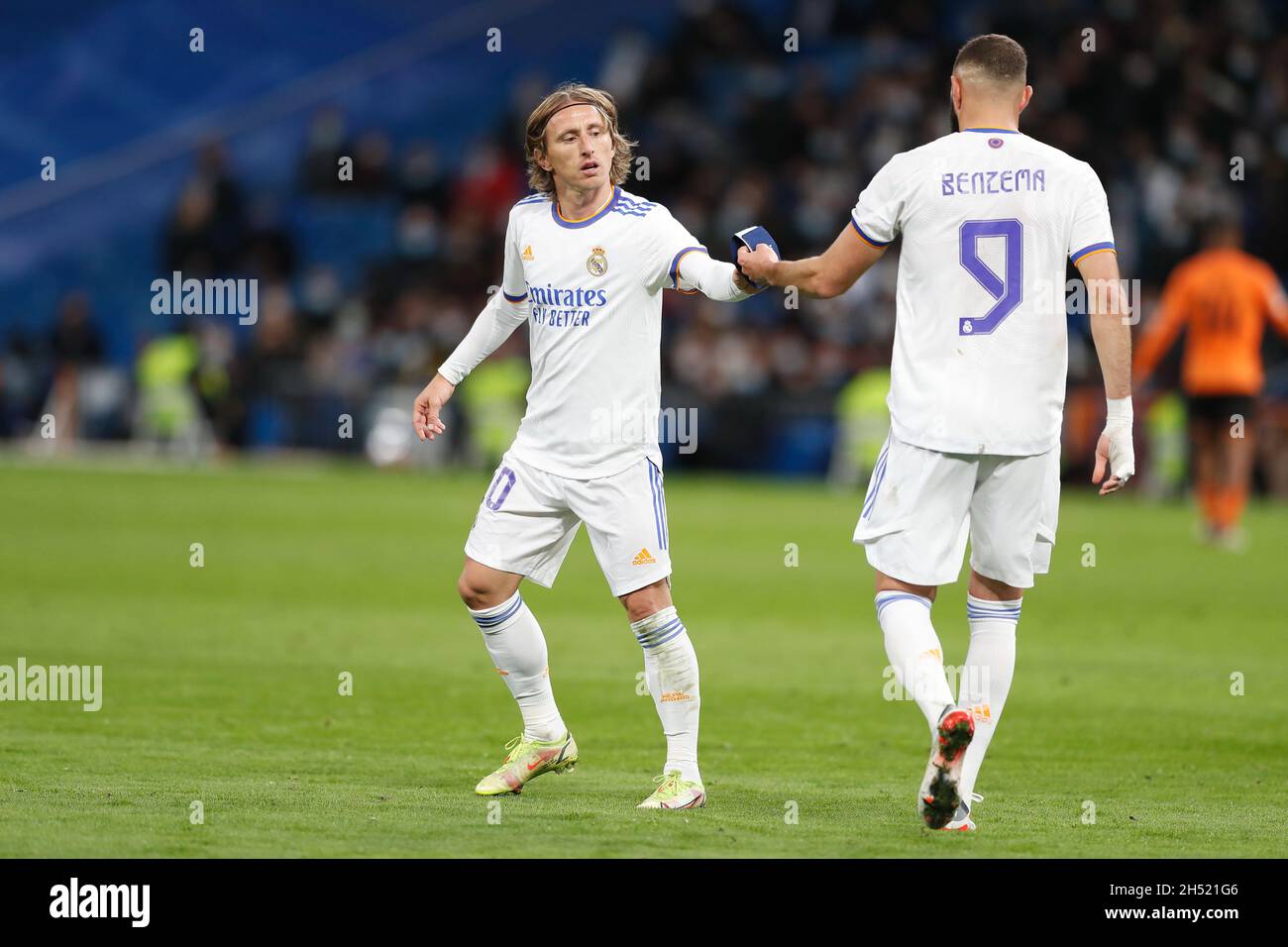 L r luka modric karim benzema hi-res stock photography and images - Alamy