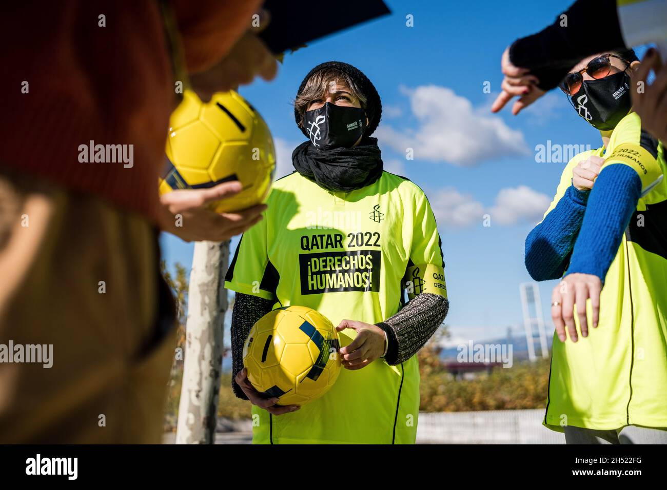 Madrid, Spain. 05th Nov, 2021. Protesters seen holding soccer balls and ...