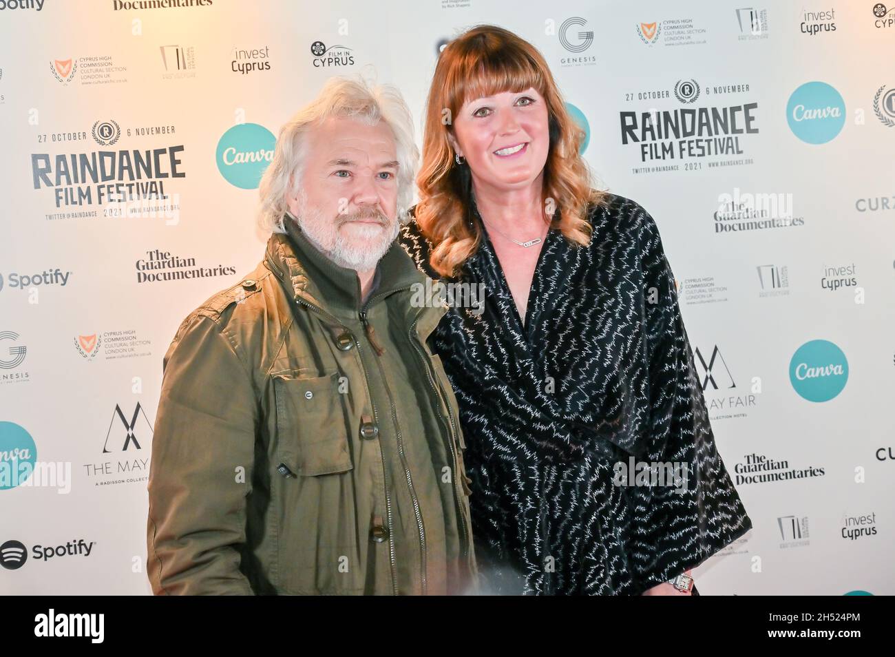 London, UK. 05th Nov, 2021. Bill Fellows, Kirsty Bell attended A Bird ...